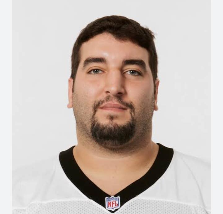 Former NFL and Wisconsin Badgers Star Bill Ferrario Dies at 47