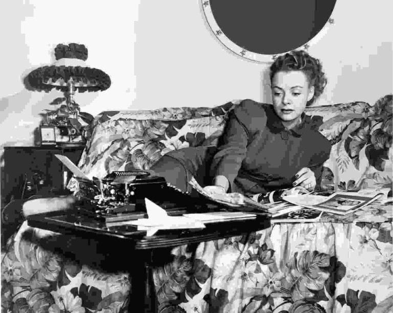 June Lockhart, Beloved TV Mom of Lassie & Lost in Space, Dies at 100 ...