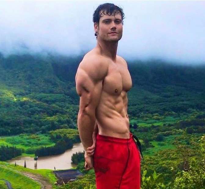 Who Is Connor Murphy? Meet Fitness Personality, YouTuber, and Former ...